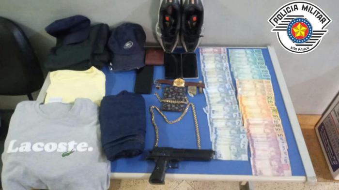 POLÍCIA MILITAR DE MIRASSOL PRENDE QUADRILHA QUE PRATICAVA ROUBOS EM ... POLÍCIA MILITAR DE MIRASSOL PRENDE QUADRILHA QUE PRATICAVA ROUBOS EM ...